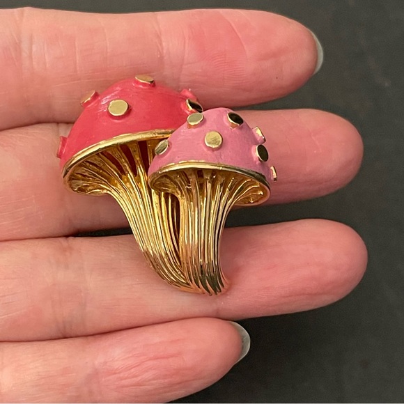 Marcel Boucher | Jewelry | Vintage Marcel Boucher Gold And Pink ...